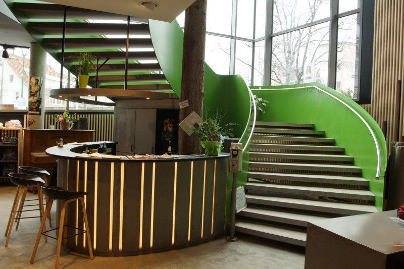 Modehaus Bertsch in Schömberg (Kr. Calw). Frauen- und Männer-Oberbekleidung